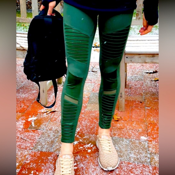 ALO Yoga | Pants & Jumpsuits | Alo Moto Leggings | Poshmark